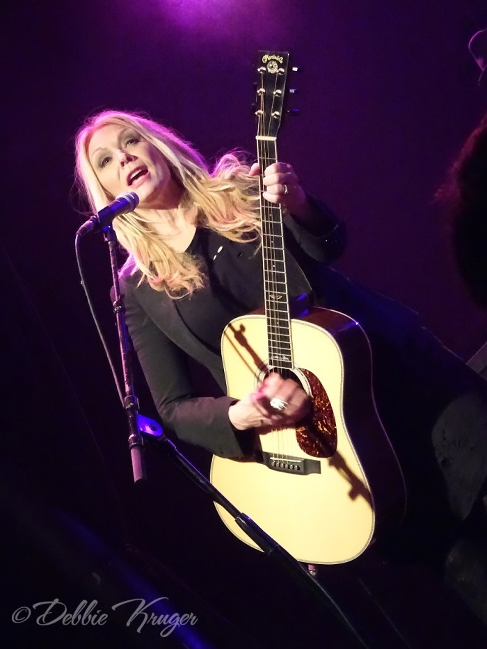 A Heart torn asunder, now on the mend | DEBBIE DOES MUSIC